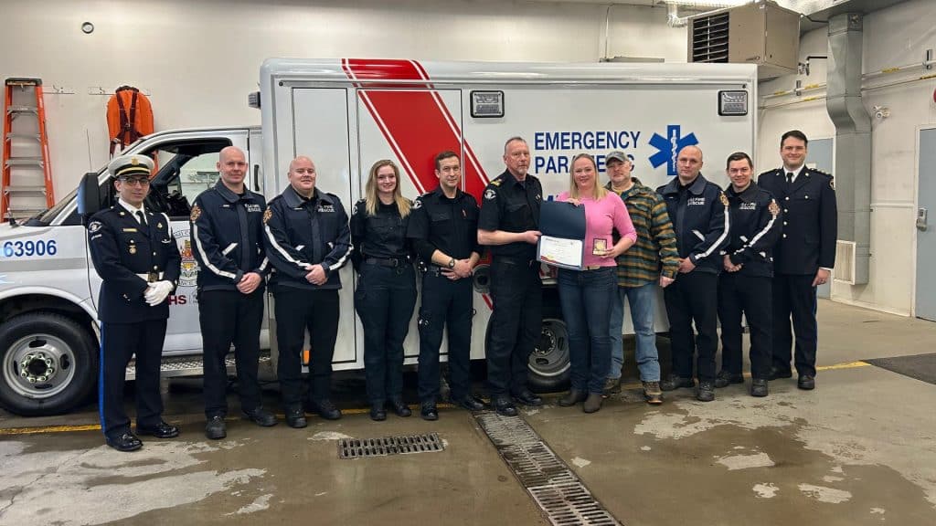 Local woman receives BCEHS Vital Link award for saving her husband's life