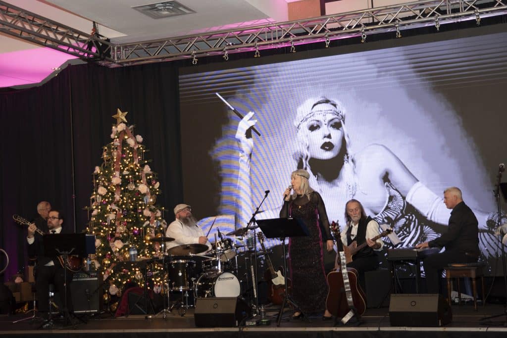 Roaring 20s Be an Angel Gala raises $103,000