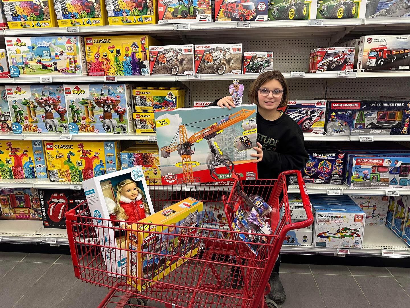 Canadian-Tire-shopping-Sarah-2023 – Energeticcity.ca