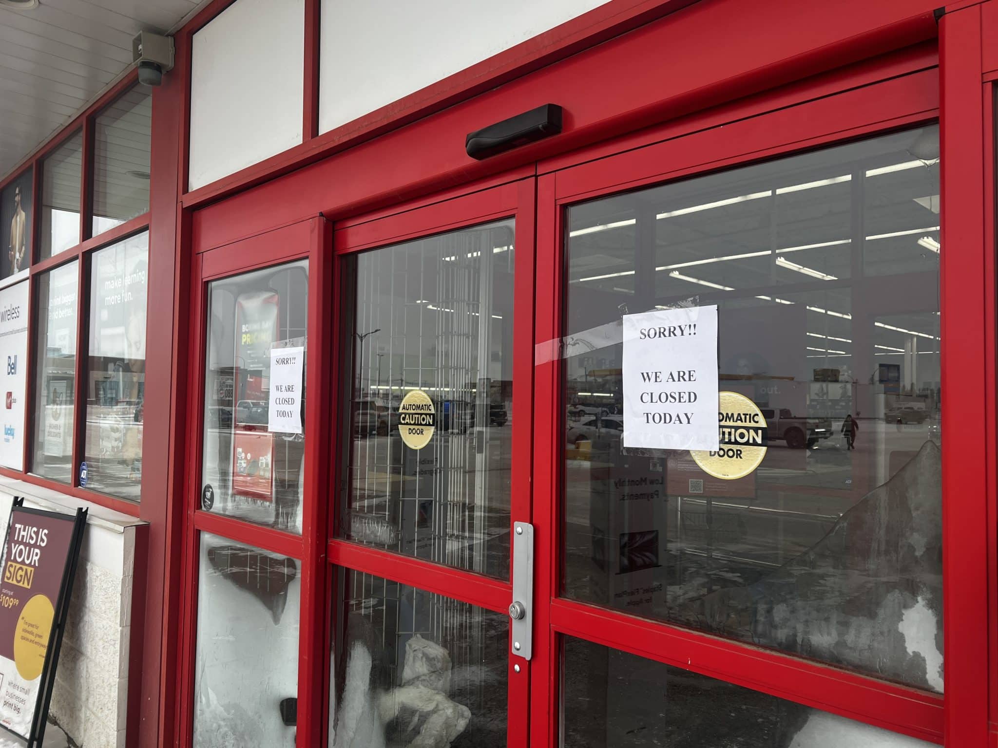 Totem Mall evacuated due to sprinkler failure in Staples